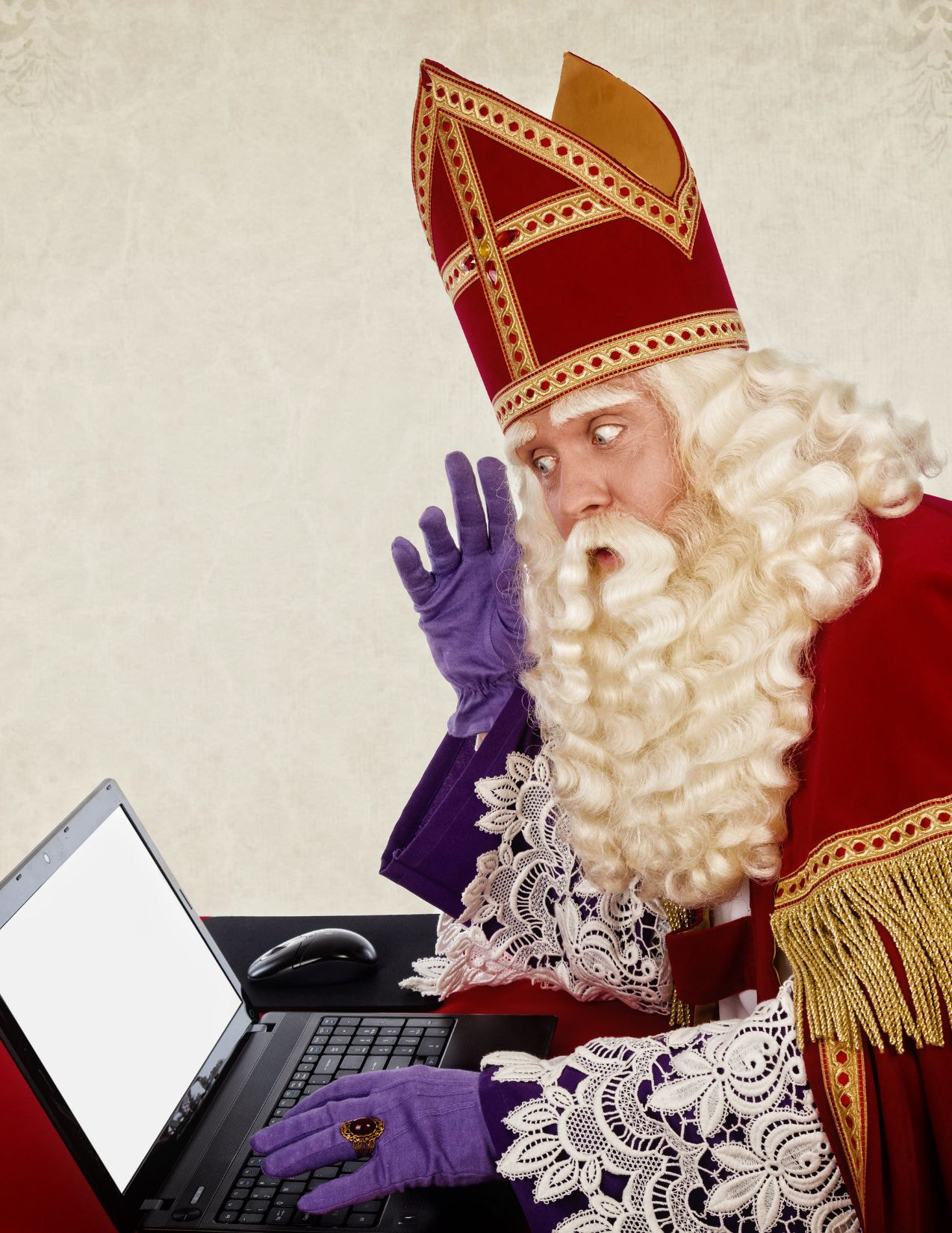 Kleurplaat Sinterklaas maken | Gebruik sjablonen of ontwerp zelf | Canva