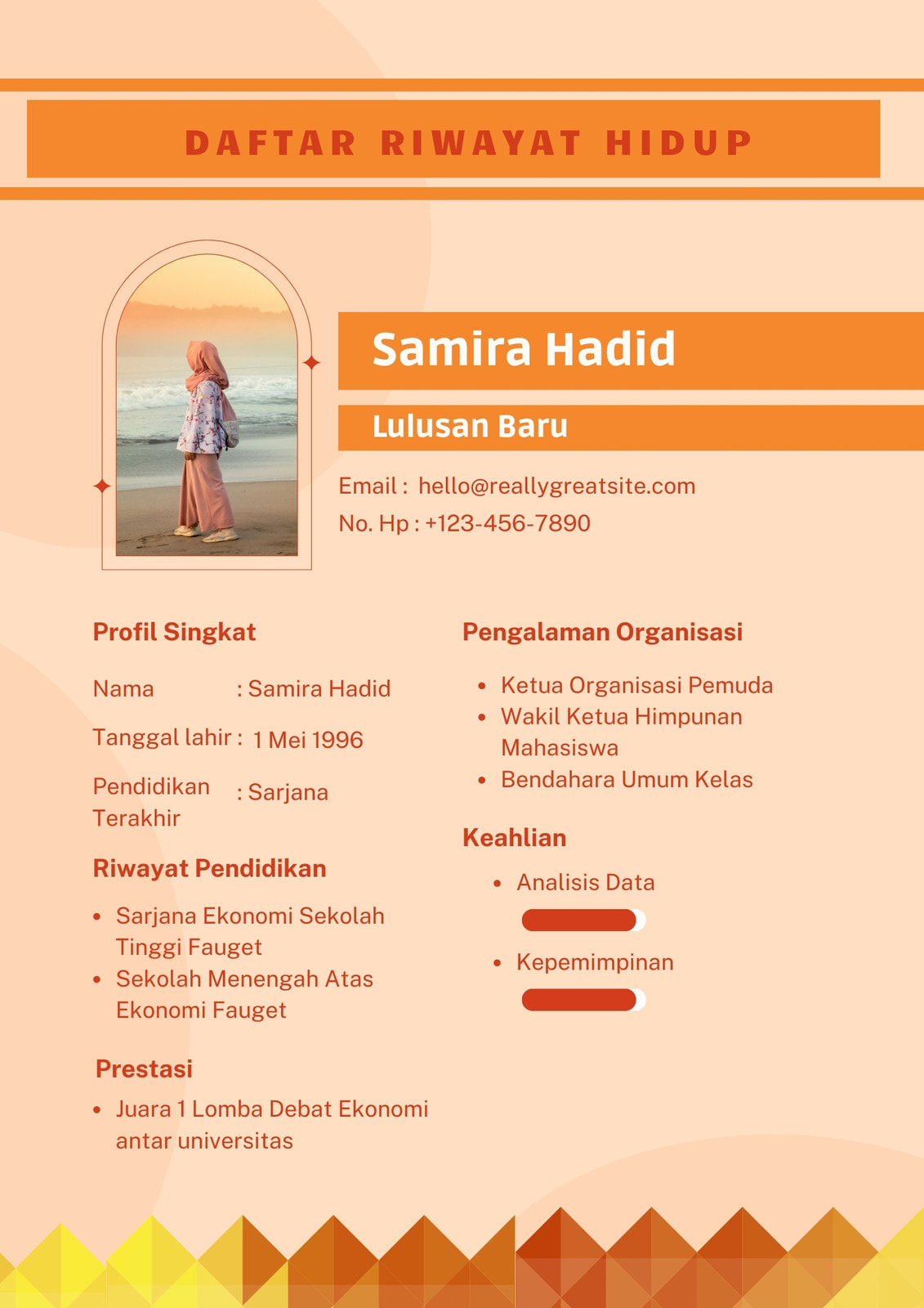 Membuat Daftar Riwayat Hidup untuk Melamar Kerja | Canva