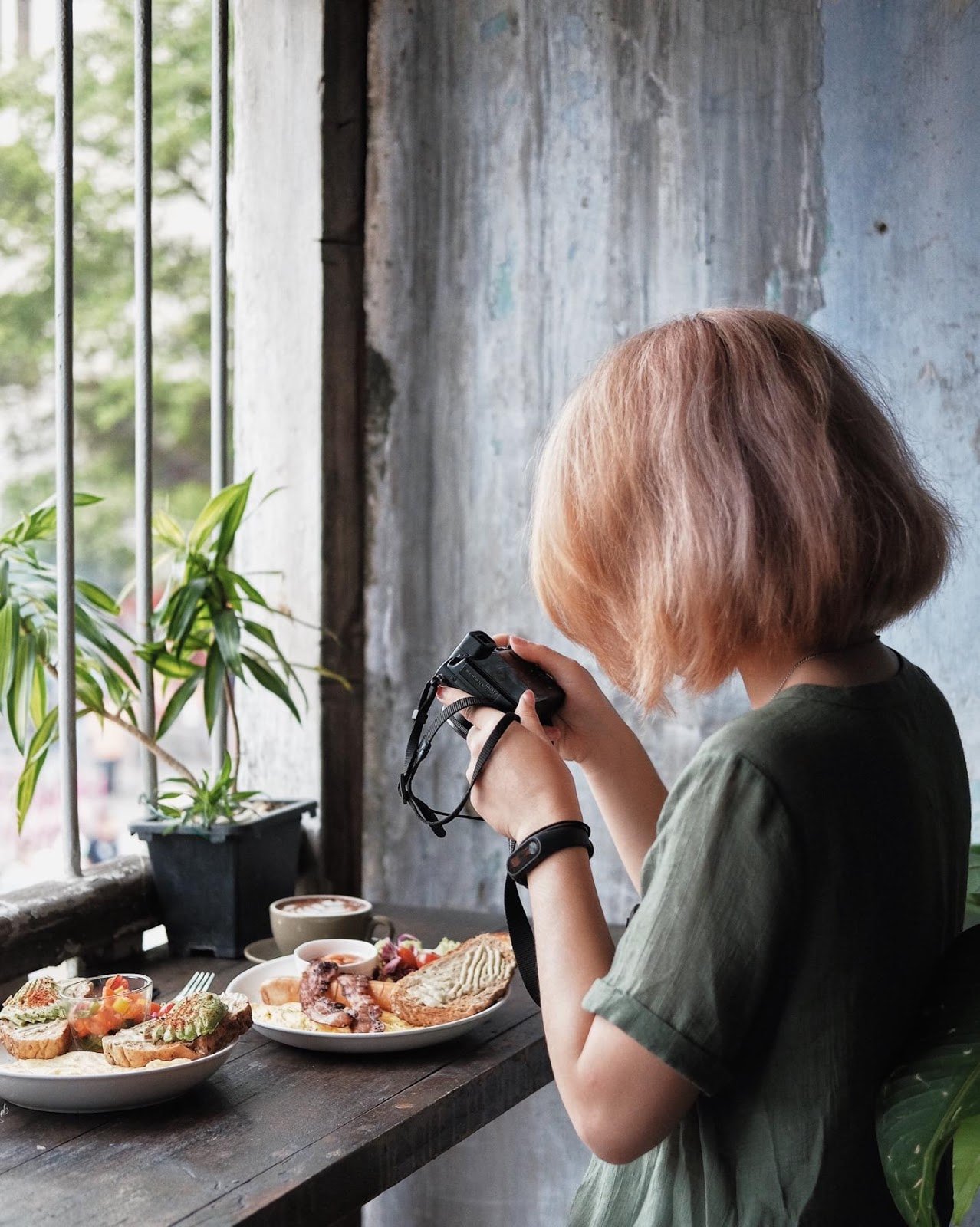 How to build a strong photography portfolio to attract more clients