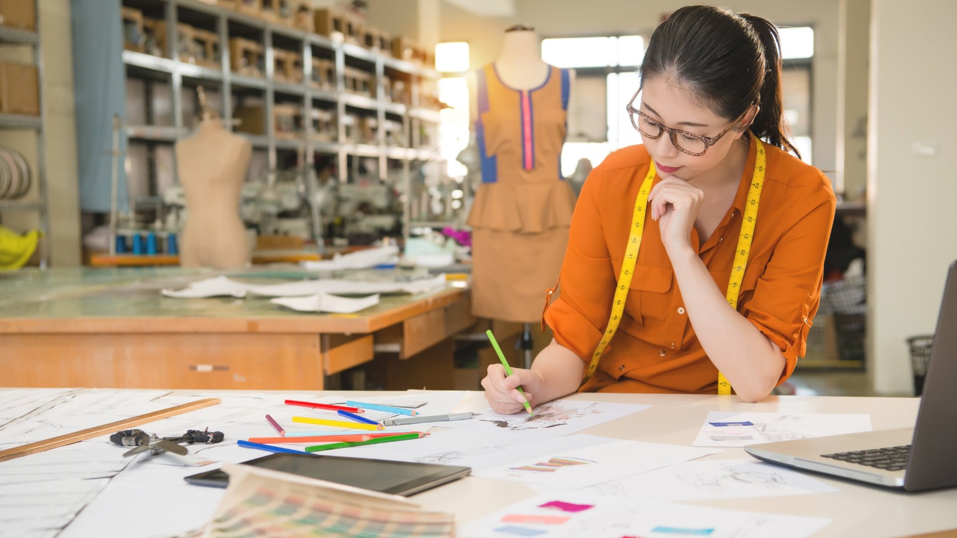 Le guide des formations de design pour devenir graphiste | Canva