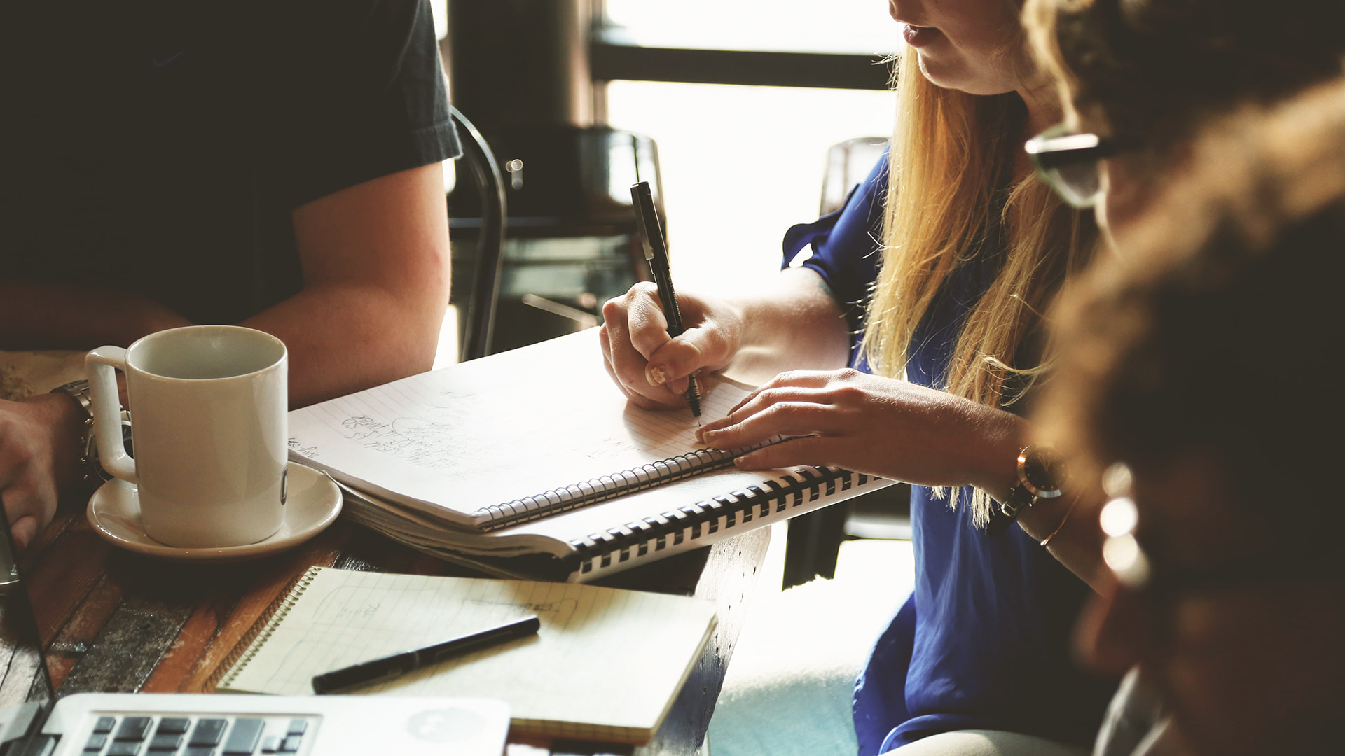 Les 5 clés d’une bonne conclusion de rapport de stage | Canva