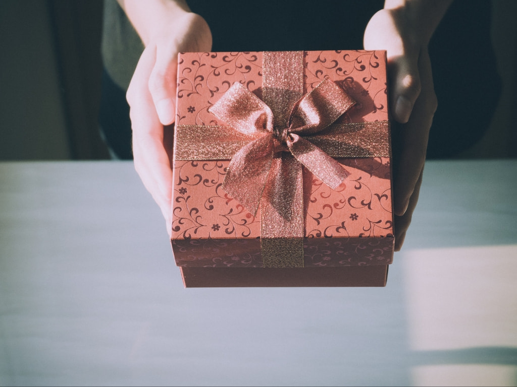 Cadeaux clients : comment bien les choisir ? | Canva