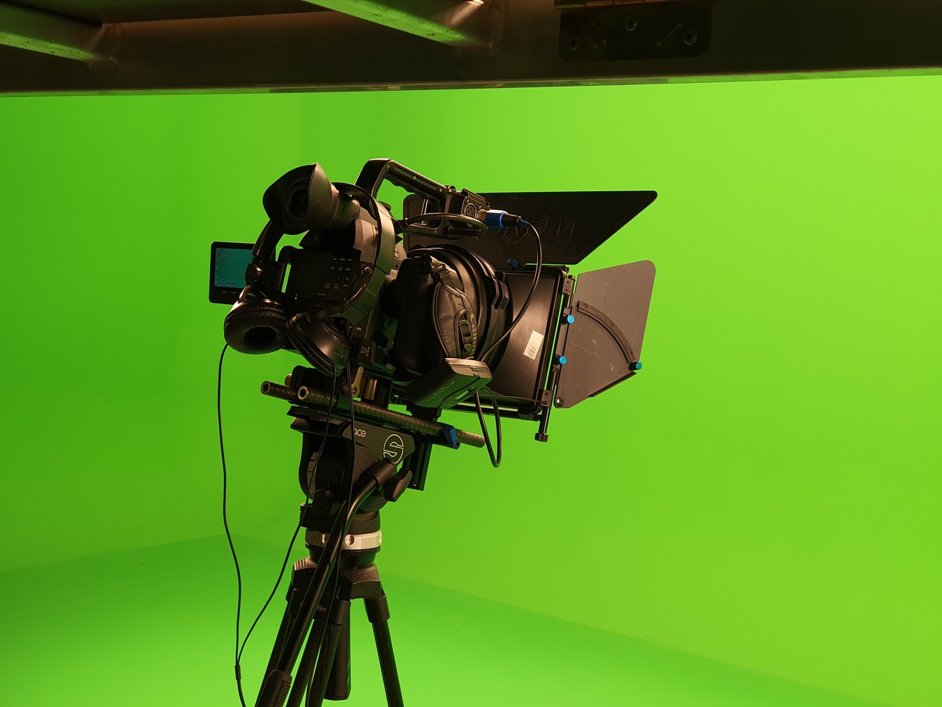 Film Studio Green Screen