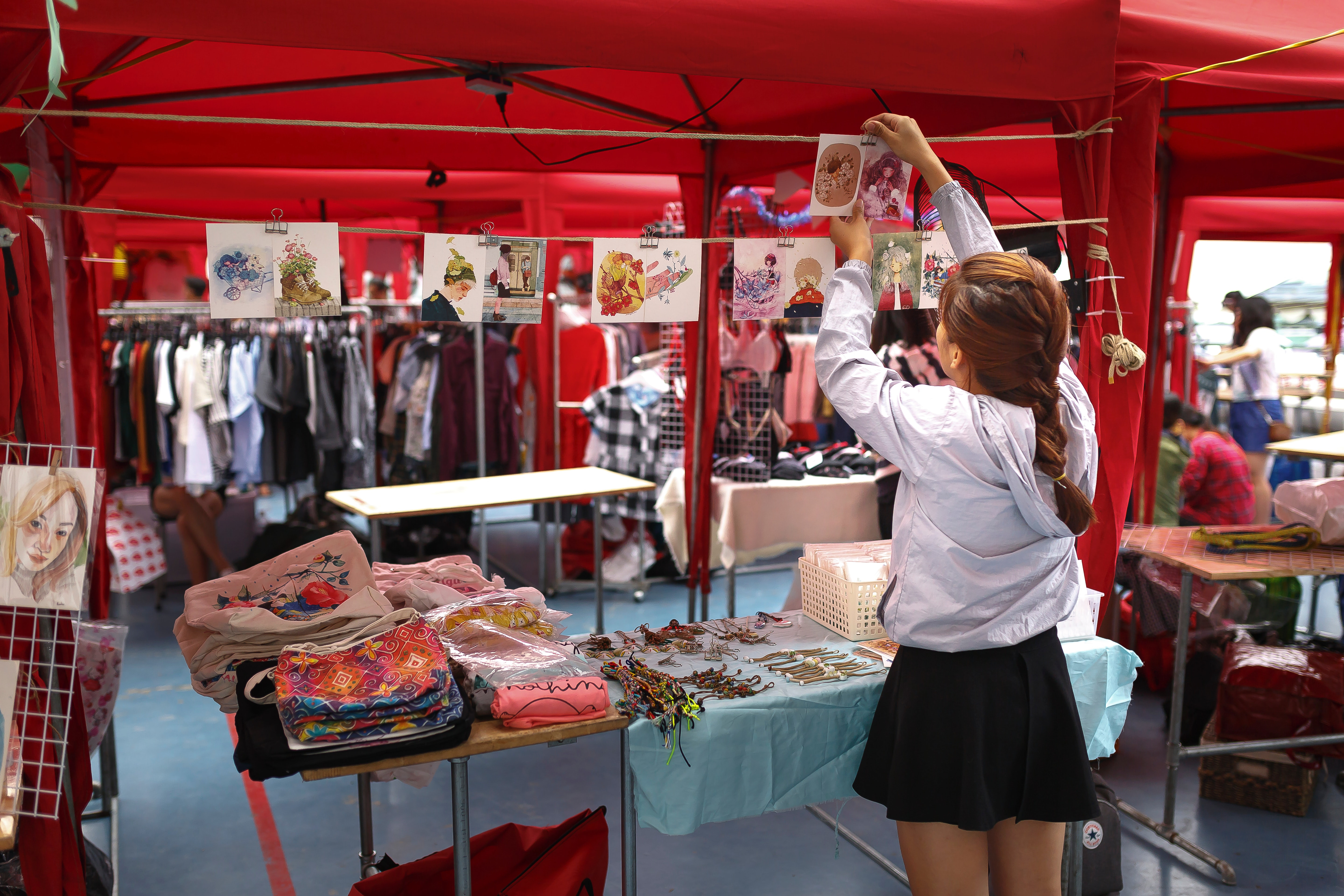 Stand-out Stand: Unique Ideas for a Pop-up Shop | Canva