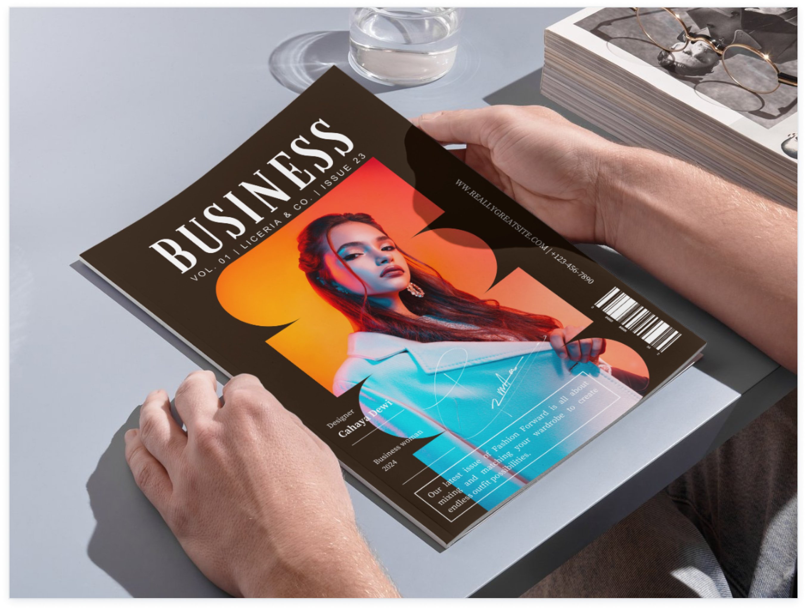 موك اب مجلة: اصنع نموذج موك اب مجلة أونلاين مجاناً - Canva