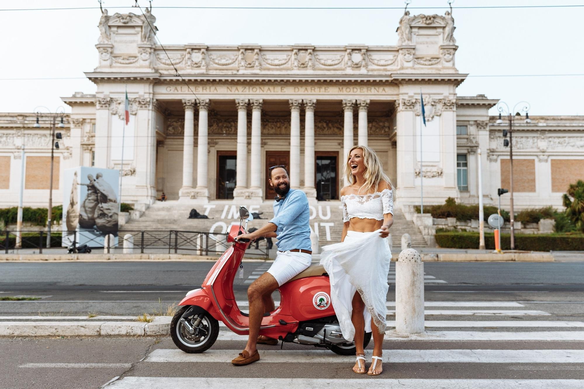 20 couple poses and photography ideas to capture genuinely romantic ...