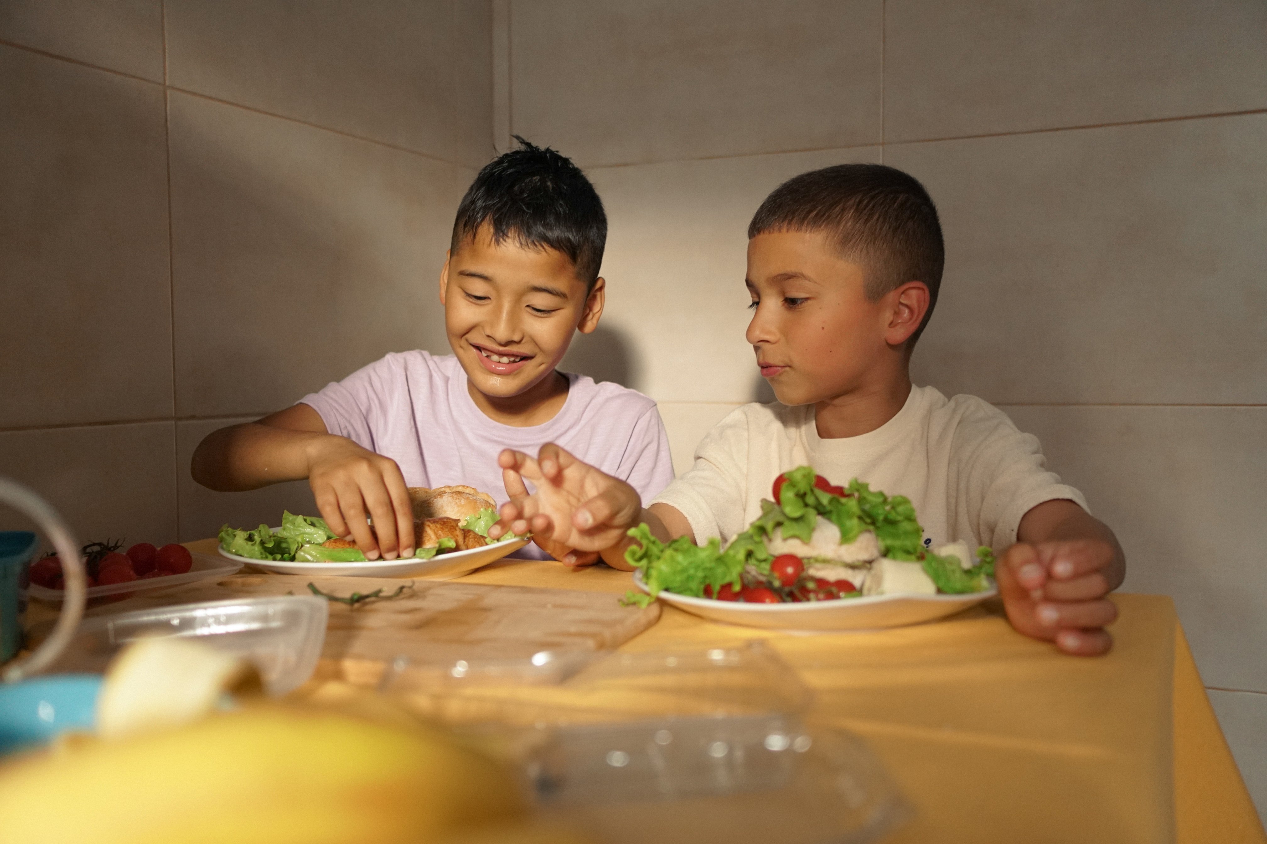 Image Enlarger: Online AI image resizer | Canva