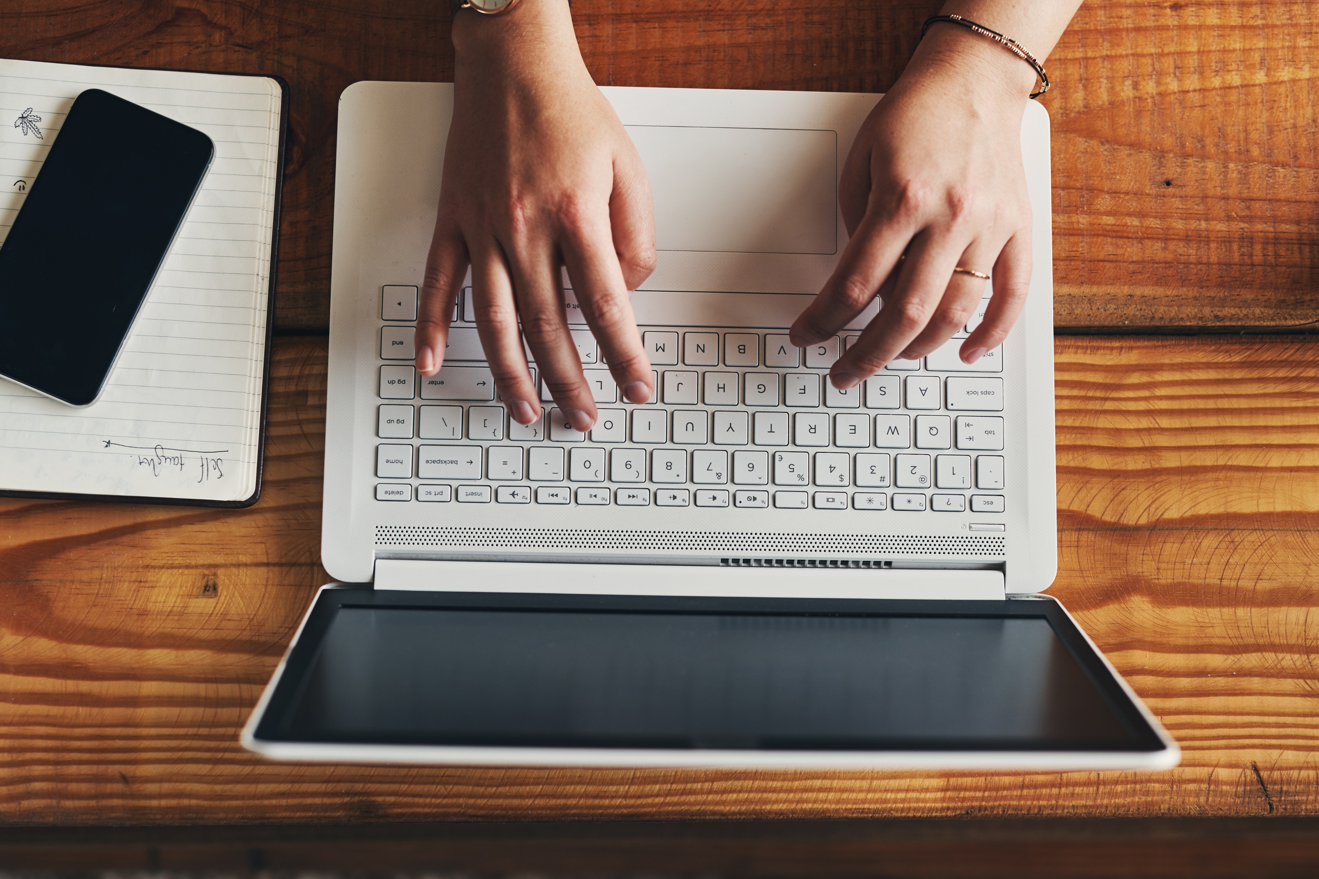 Transkrip Video ke Text Online secara Gratis | Canva