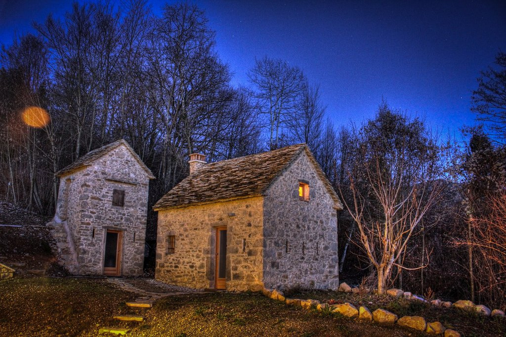 9 night photography techniques to capture detailed scenes with limited ...