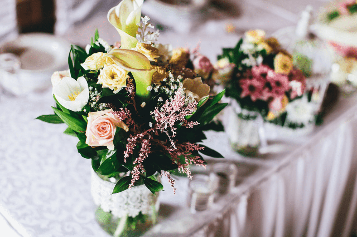 70+ Spring Wedding Ideas - Canva