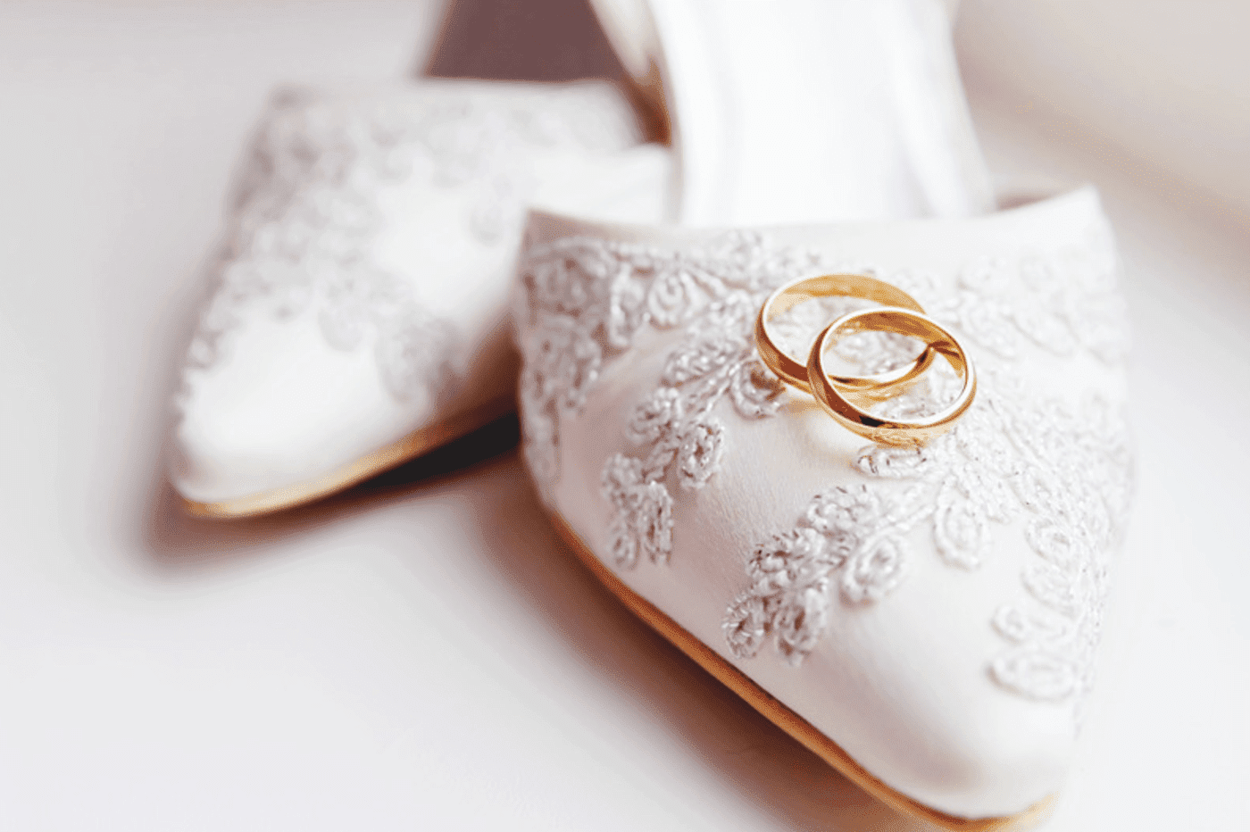 70+ Spring Wedding Ideas - Canva