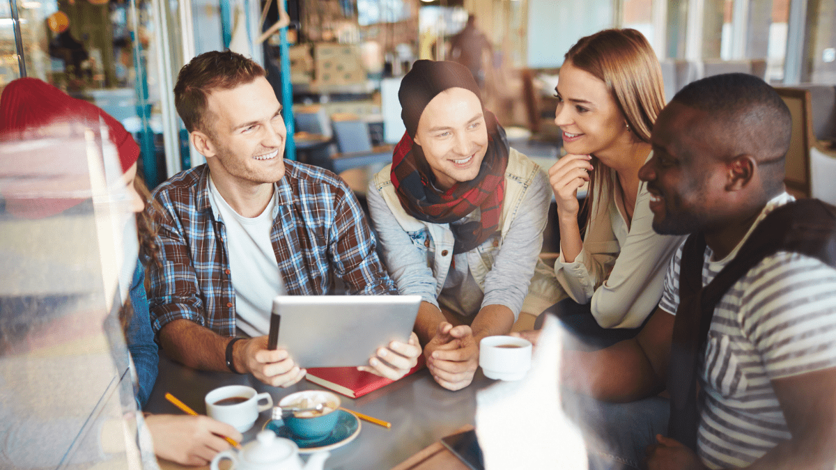 Cara Membangun Komunitas untuk Bisnis Afiliasi | Canva